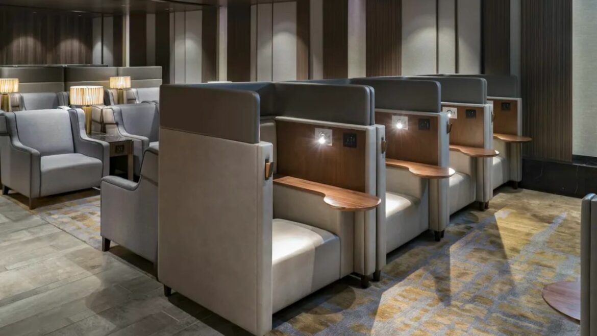 Sleeping in Hong Kong Airport: Where to Find Sleeping Pod, Showers ...